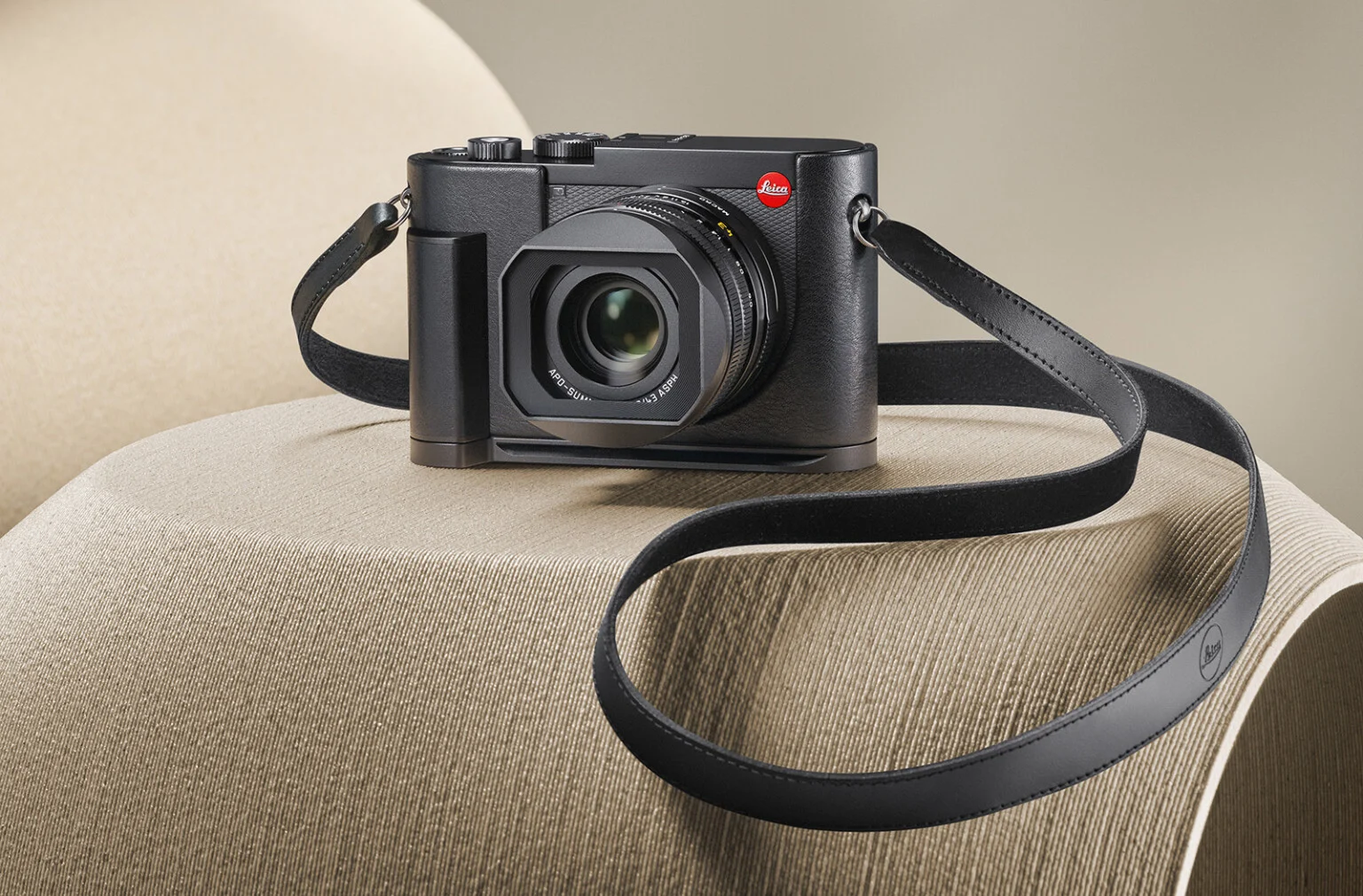 La Leica Q3 43 llega con una nueva óptica 43 mm f2 - PHOTOLARI