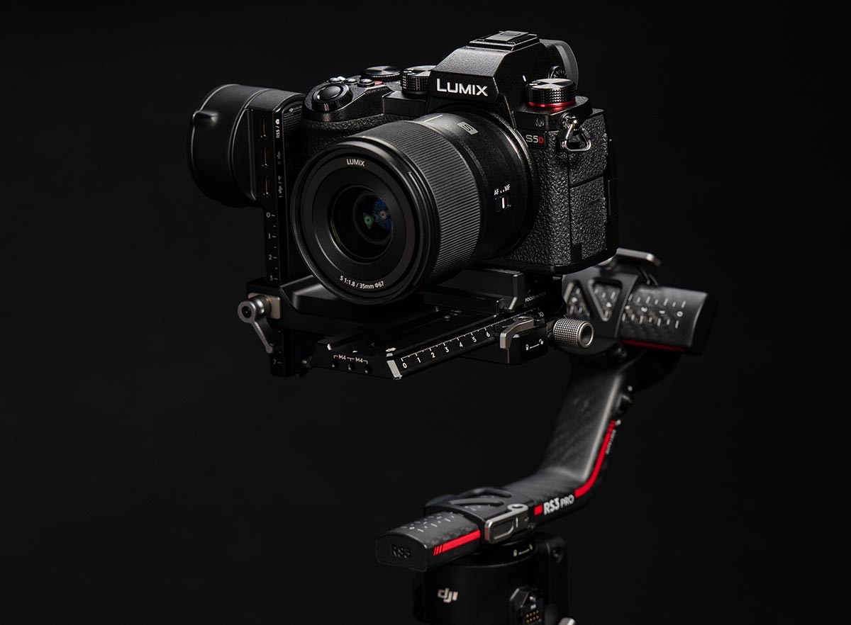 La Panasonic Lumix S5D llega sin enfoque híbrido pero es compatible con el módulo LiDAR de DJI ...