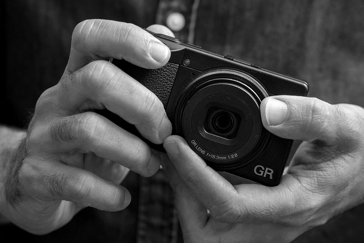 La Ricoh GR IV Monochrome con sensor en blanco y negro llegará la primavera de 2026 - PHOTOLARI